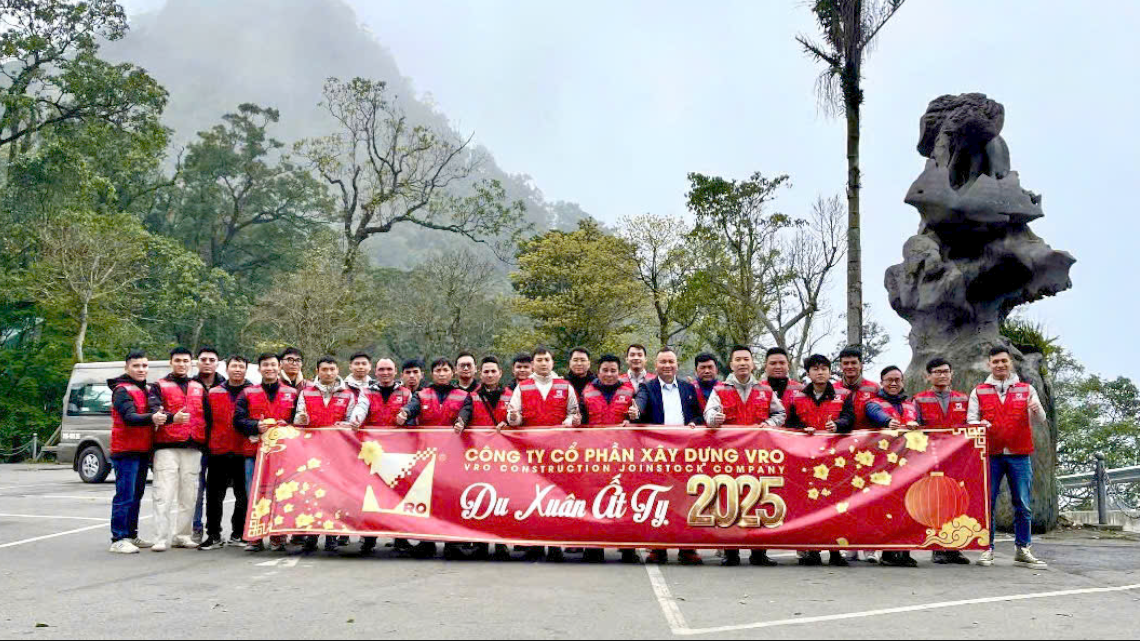 DU XUÂN 2025 CÙNG VRO. - VRO Group